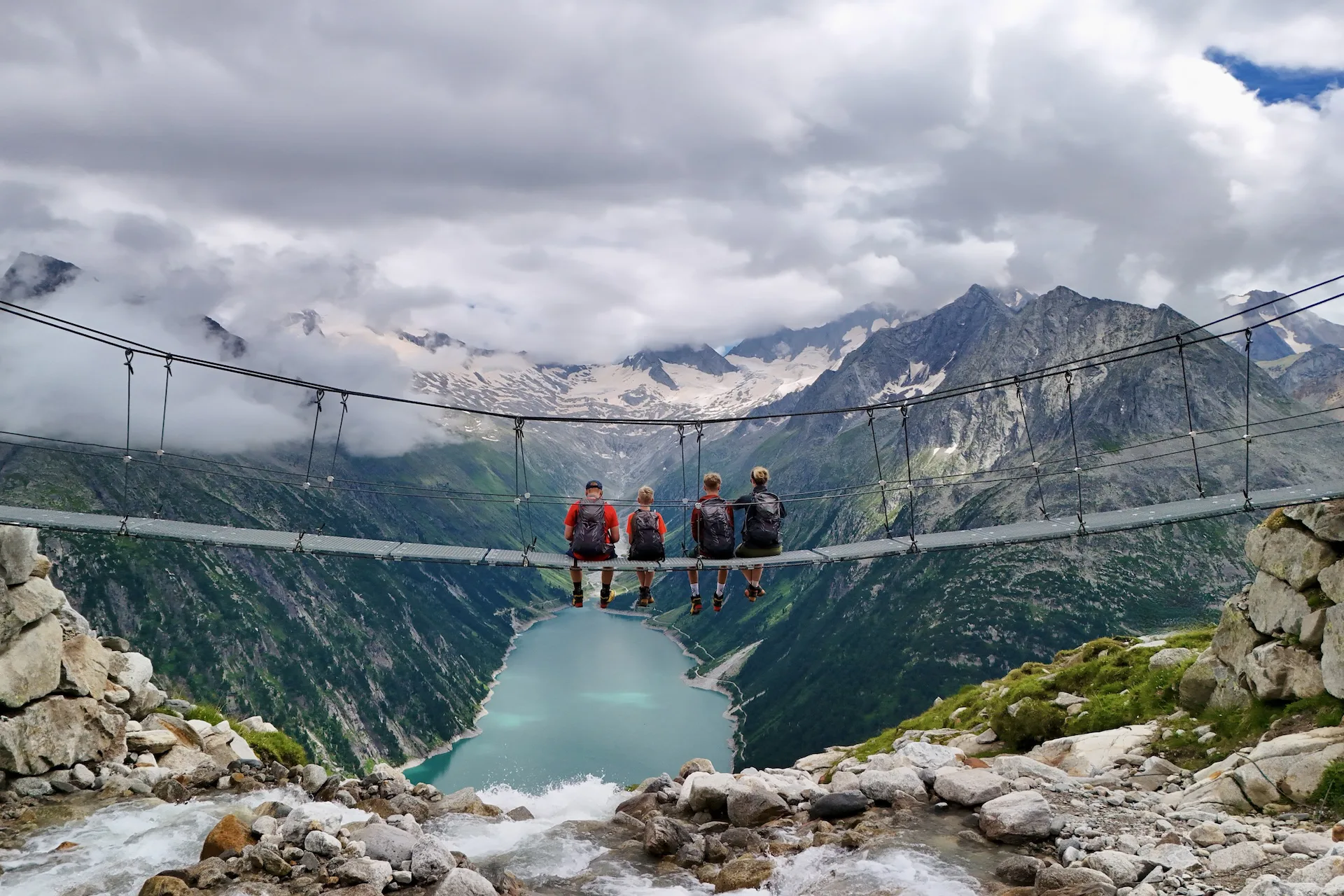Die Wanderung zur Olperer Brücke im Zillertal ist auch für Kinder ein ...